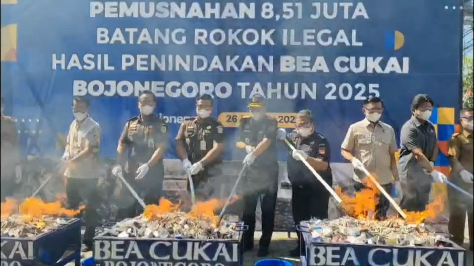 Bea Cukai Bojonegoro Musnahkan Jutaan Batang Rokok Ilegal - Enzinesia.com